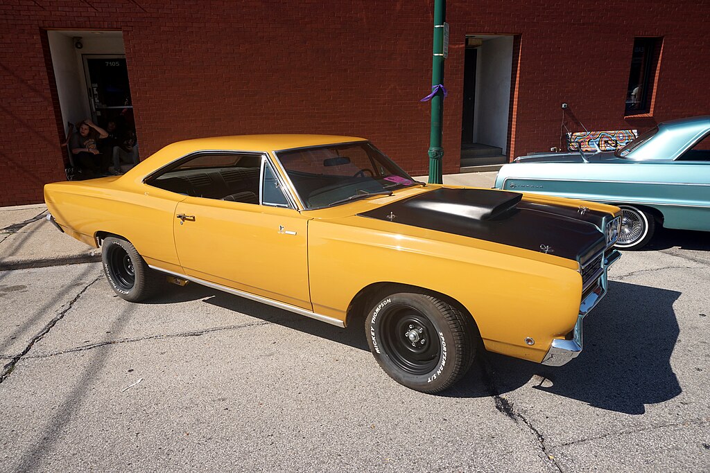 The First-Generation Plymouth Road Runner (1968-1970): A Muscle Car ...